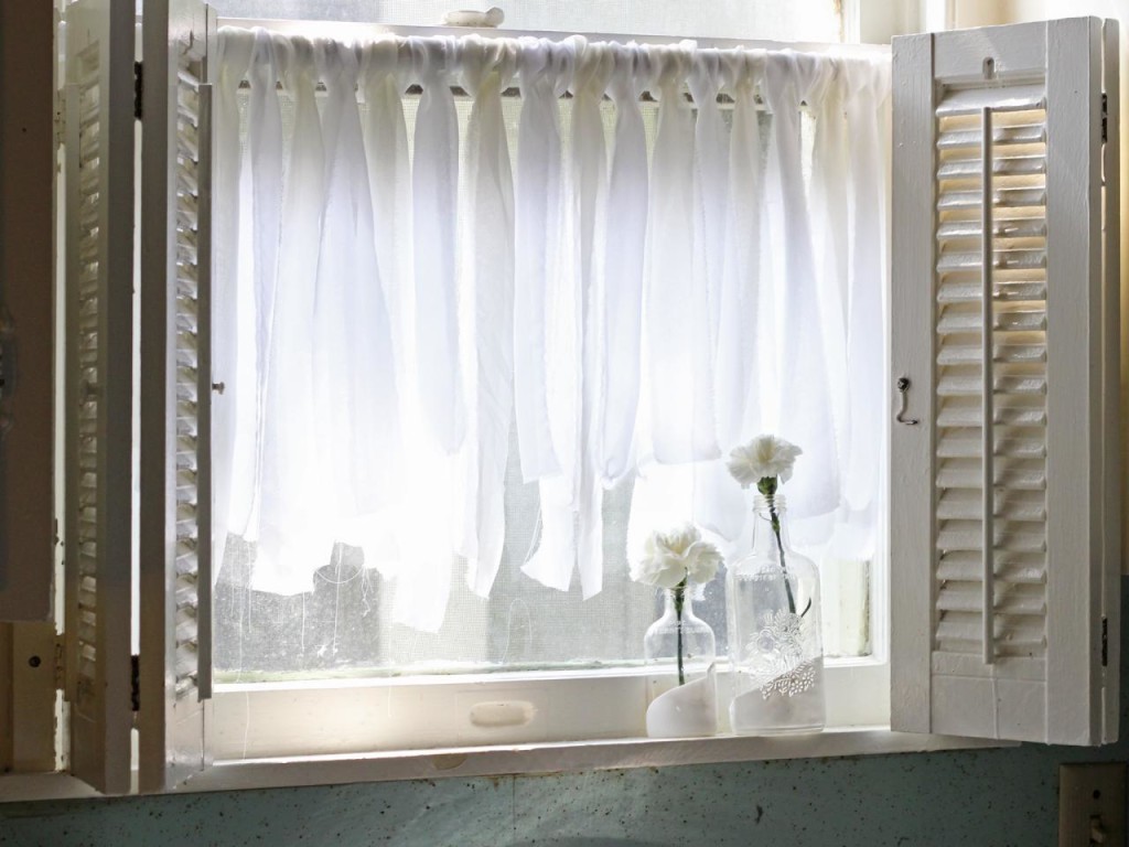 20 Clever Window Treatments for under $25 - Sunlit Spaces