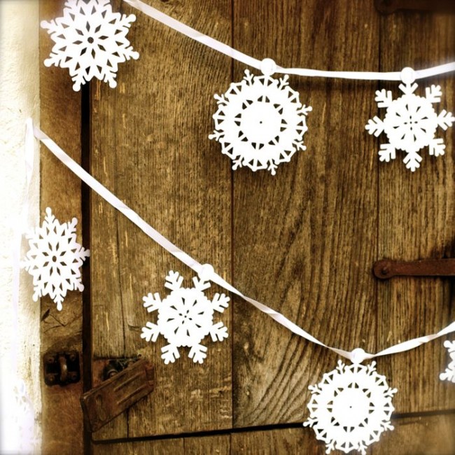 10 Beautiful Christmas Garland Ideas - Sunlit Spaces 10 Beautiful Christmas Garland Ideas - Sunlit Spaces